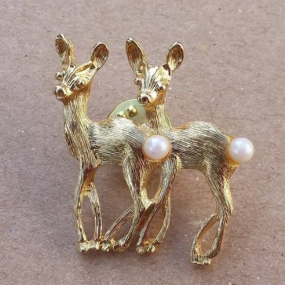 Jewelry | Two Gold Tone Faux Pearl Tail Deer Pin | Poshmark